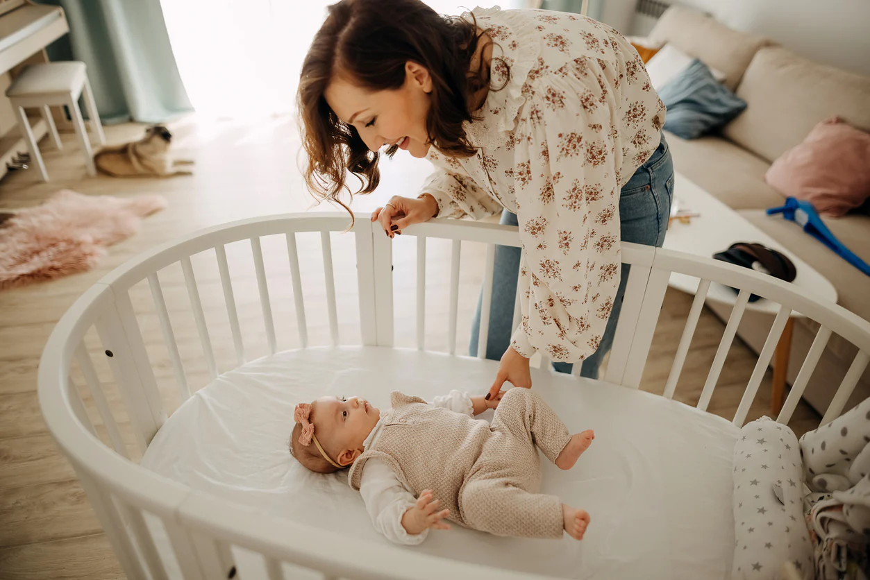 How to Keep an Infant from Rolling Over in the Crib - Baby Jone